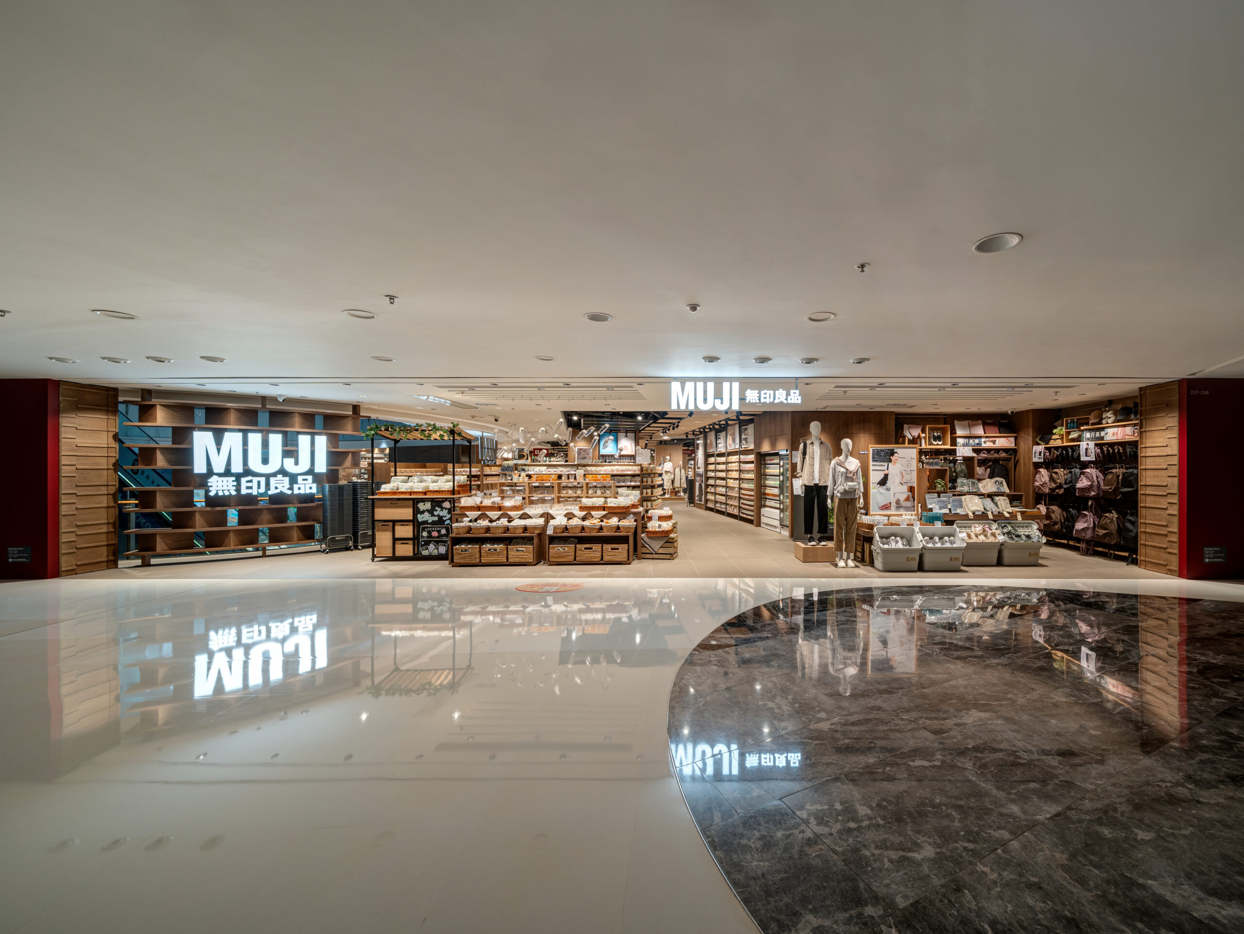 MUJI MOKO | Projects | SPACE JAPAN (HK) CO.,LTD. 日本仕碧空間設計有限公司